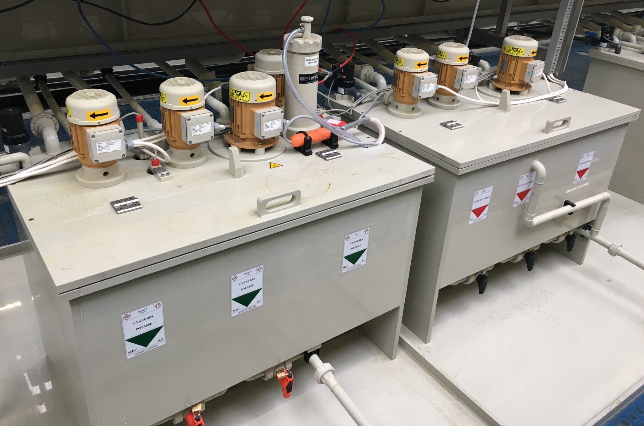 Pompe verticale centrifuge en plastique - Harlor Distribution